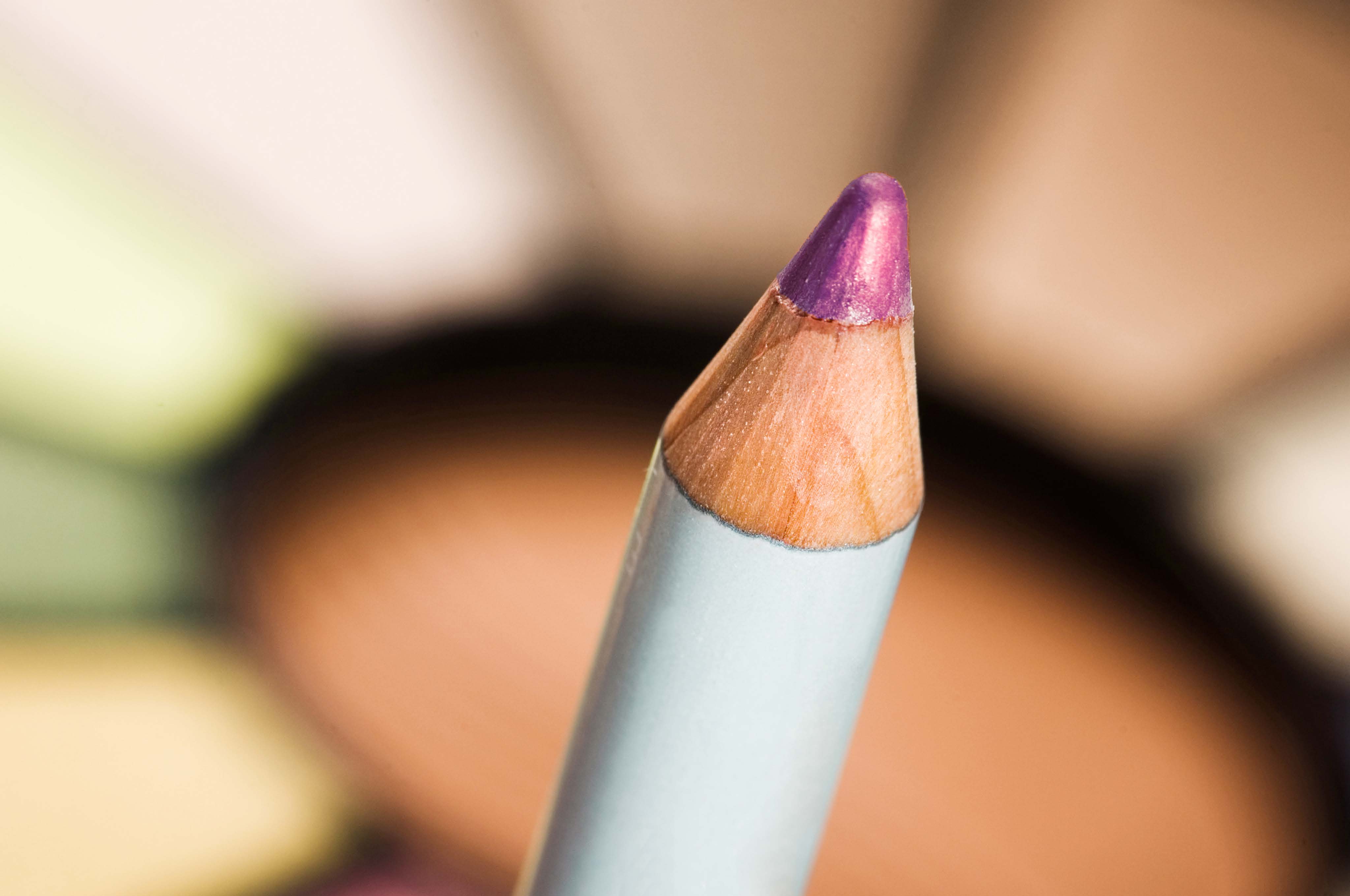 Brookfield Detailed Application Notes on Eye Pencil